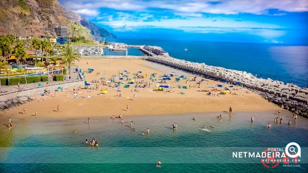 Foto do dia - Portal NetMadeira - Praia da Calheta no verão